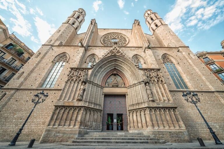 Visitar Santa Maria del Mar: Guía completa | Locabarcelona